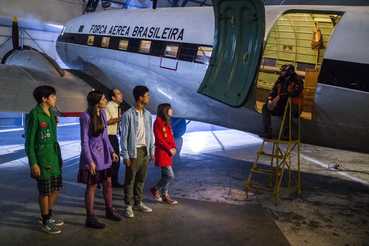 Paris Filmes divulga cena exclusiva de D.P.A.3 - Uma Aventura No Fim Do ...