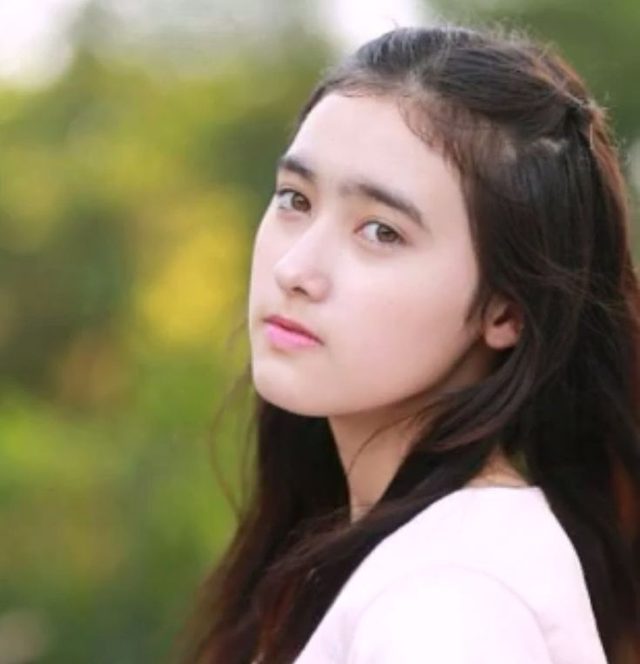 Fotos | Sarina Ruttana | Artista | Filmow