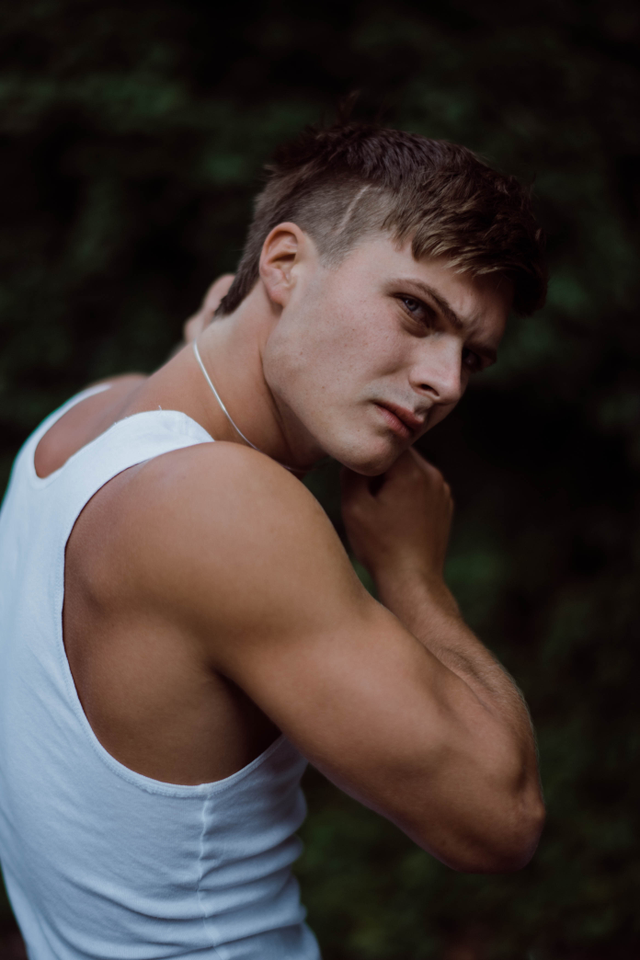 Sam Rechner () | Artista | Filmow