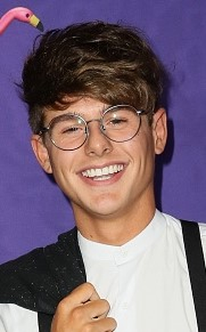 Michael J. Murphy (V) (12 de Maio de 1998) | Artista | Filmow