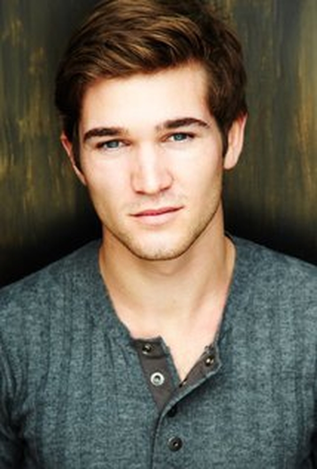 Ben Hall (XXXI) (23 de Julho de 1992) | Artista | Filmow