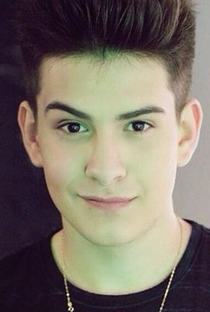 Matheus Chequer | Artista | Filmow