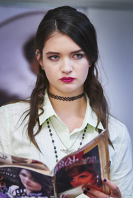 Mitzi Ruhlmann (17 de Novembro de 1998) | Artista | Filmow