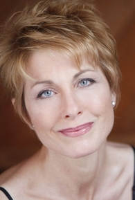 Angela Nicholas | Artista | Filmow