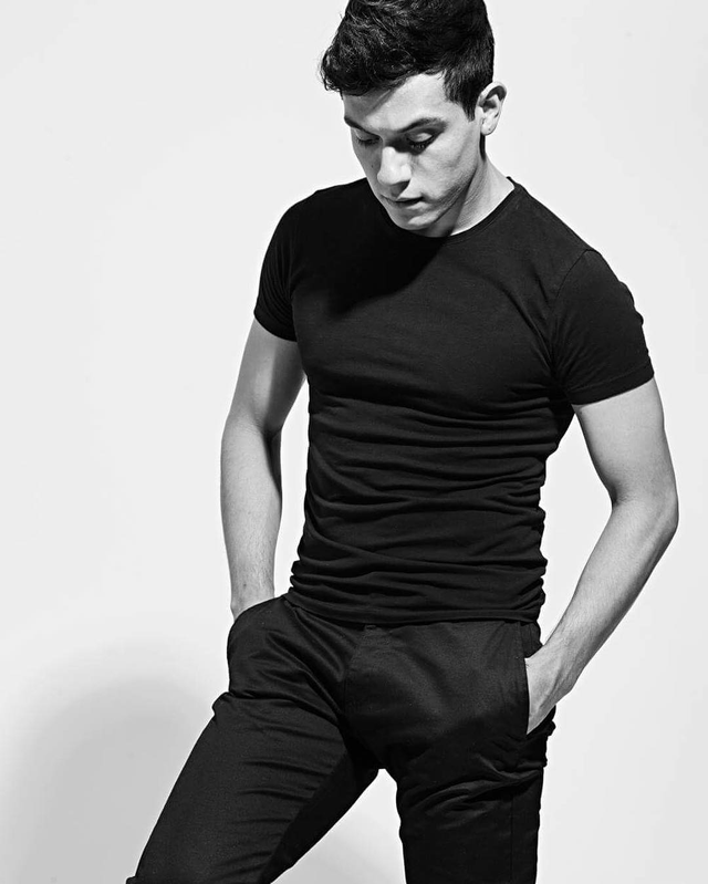 Fotos | Mauricio Rico | Artista | Filmow