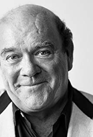 Paul McGuinness (I) () | Artista | Filmow