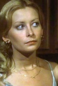 Gwen Lewis | Artista | Filmow