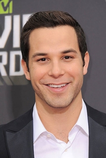 Skylar Astin (23 de Setembro de 1987) | Artista | Filmow
