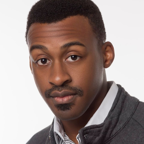 Elliott Young | Artista | Filmow