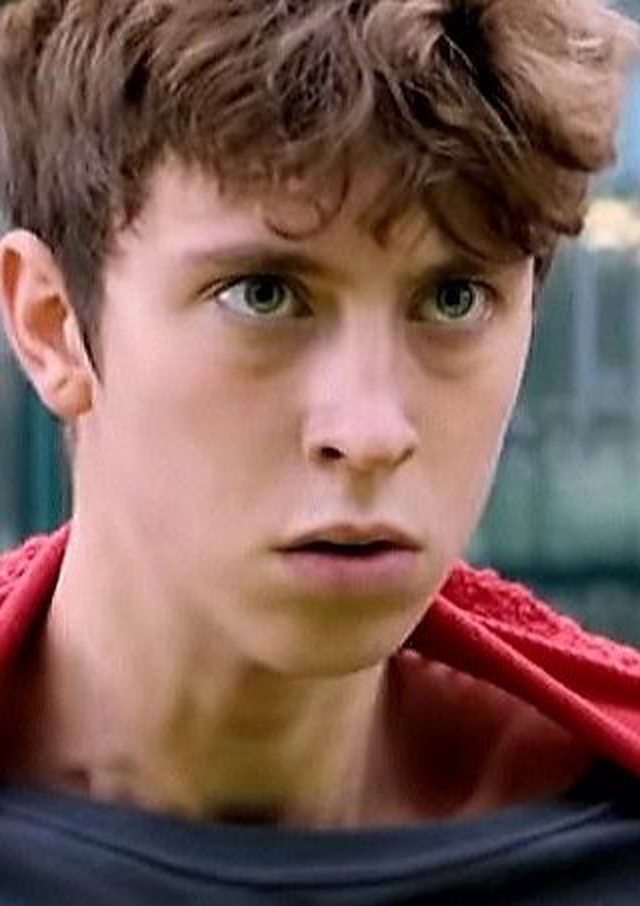 Fotos | Angus Imrie | Artista | Filmow