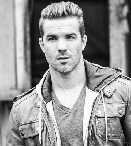 Matt Mangum (15 de Maio de 1975) | Artista | Filmow