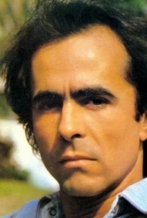 Rodrigo Santiago (I) (27 de Novembro de 1943) | Artista | Filmow