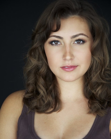 Taylor Dooley | Artista | Filmow