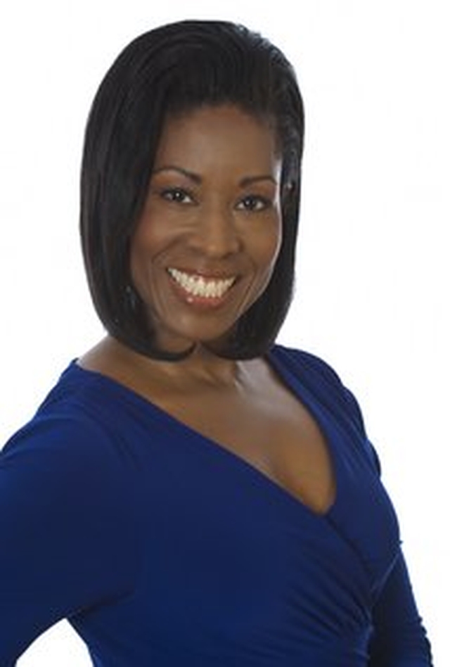 Fotos | Toni Russell | Artista | Filmow