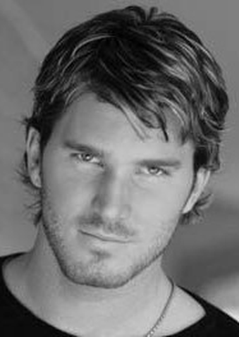 Christopher Russell (8 de Janeiro de 1983) | Artista | Filmow