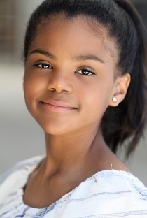 Aryn Wright-Thompson | Artista | Filmow