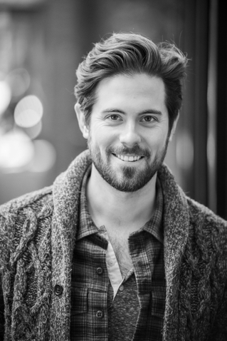 Chris McNally (8 de Novembro de 1988) | Artista | Filmow