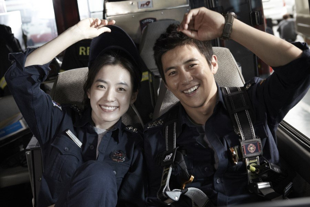 Love 911 - 19 de Dezembro de 2012 | Filmow