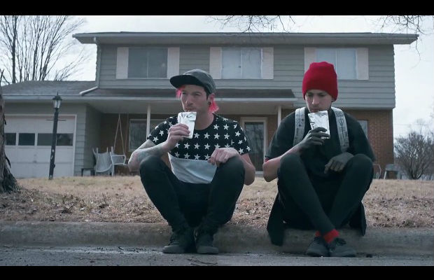 Twenty One Pilots: Stressed Out - 28 de Abril de 2015 | Filmow