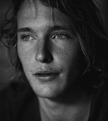 Sean Keenan (I) (18 de Janeiro de 1993) | Artista | Filmow