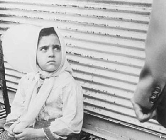 Mina Mohammad Khani | Artista | Filmow