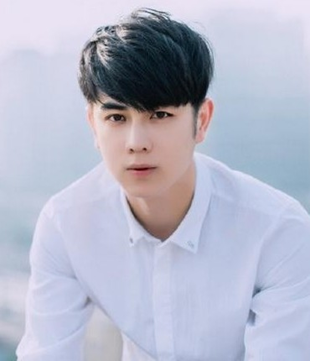 Fotos | Yanbin Wang | Artista | Filmow