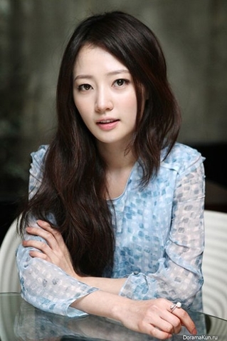 Song Ha-yoon (2 de Dezembro de 1986) | Artista | Filmow