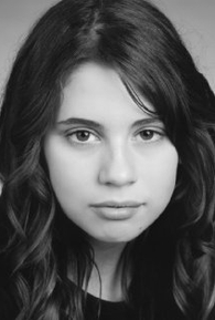 Skye Bennett (2 de Maio de 1995) | Artista | Filmow