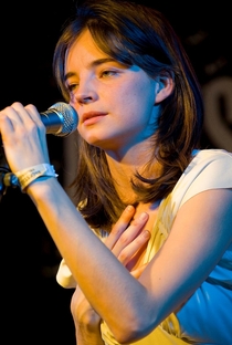 Louise Peterhoff (12 de Maio de 1977) | Artista | Filmow