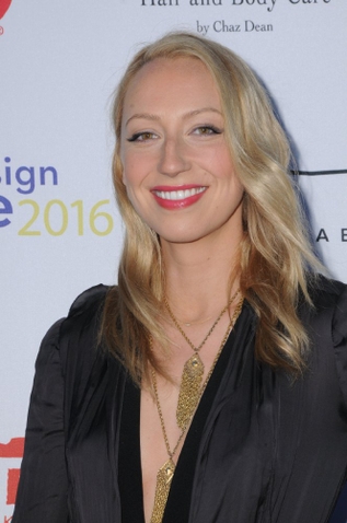 Anna Konkle (7 de Abril de 1987) | Artista | Filmow