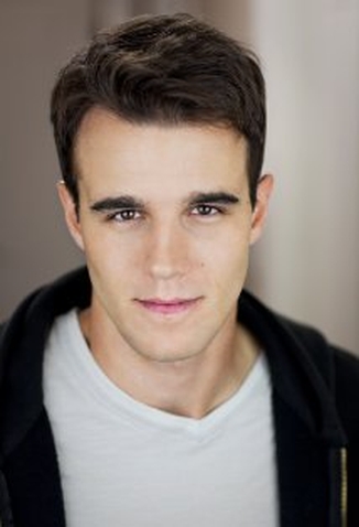 Alexander Roberts | Artista | Filmow