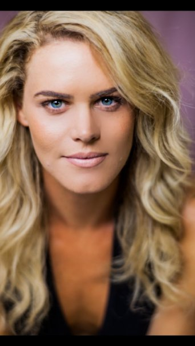 Fotos | Kelly Dowdle | Artista | Filmow