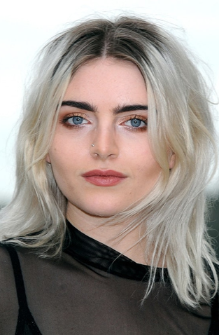 Tara Lee (8 de Novembro de 1994) | Artista | Filmow