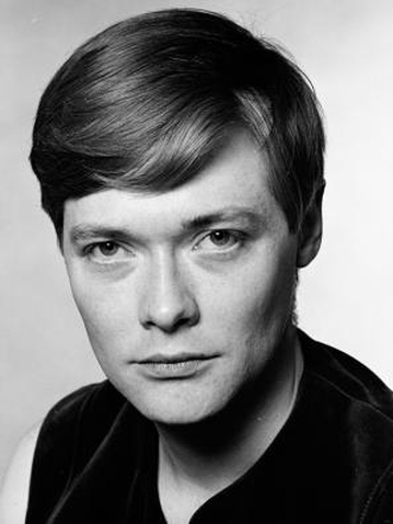 Simon Ward (I) (16 de Outubro de 1941) | Artista | Filmow