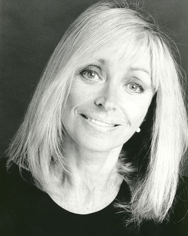 Fotos | April Olrich | Artista | Filmow