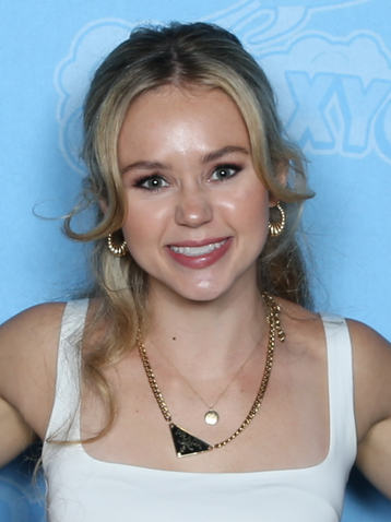 Brec Bassinger (25 de Maio de 1999) | Artista | Filmow