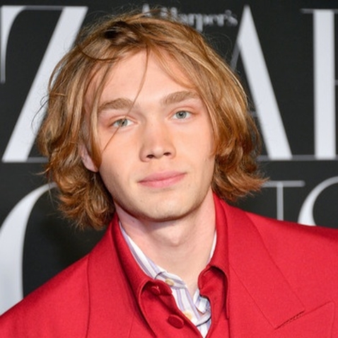Charlie Plummer (26 de Maio de 1999) | Artista | Filmow