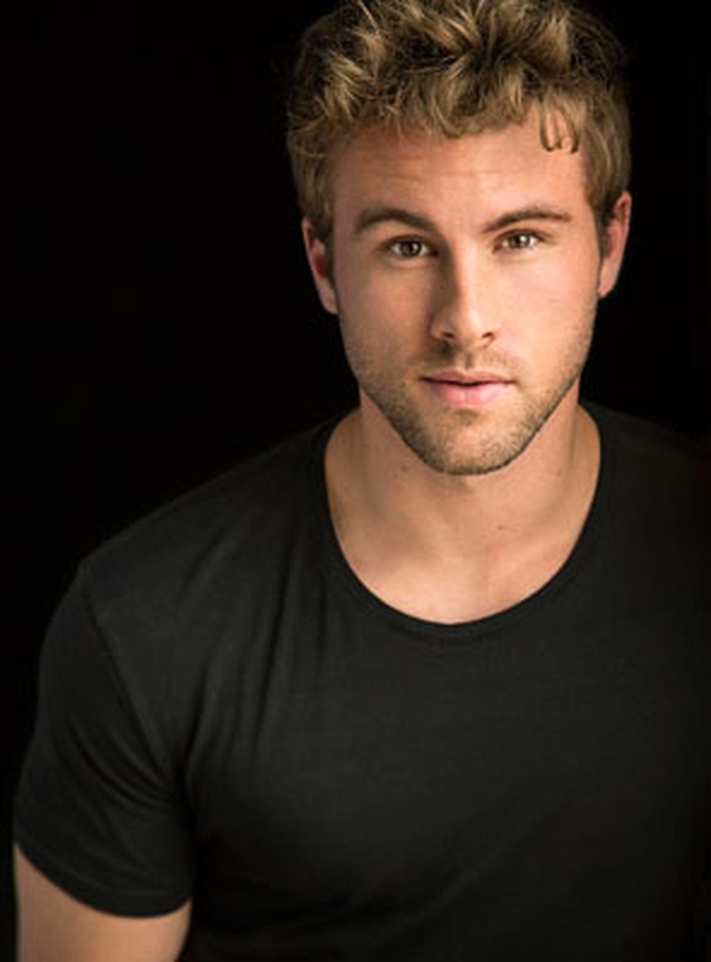 Fotos | Landon Henneman | Artista | Filmow