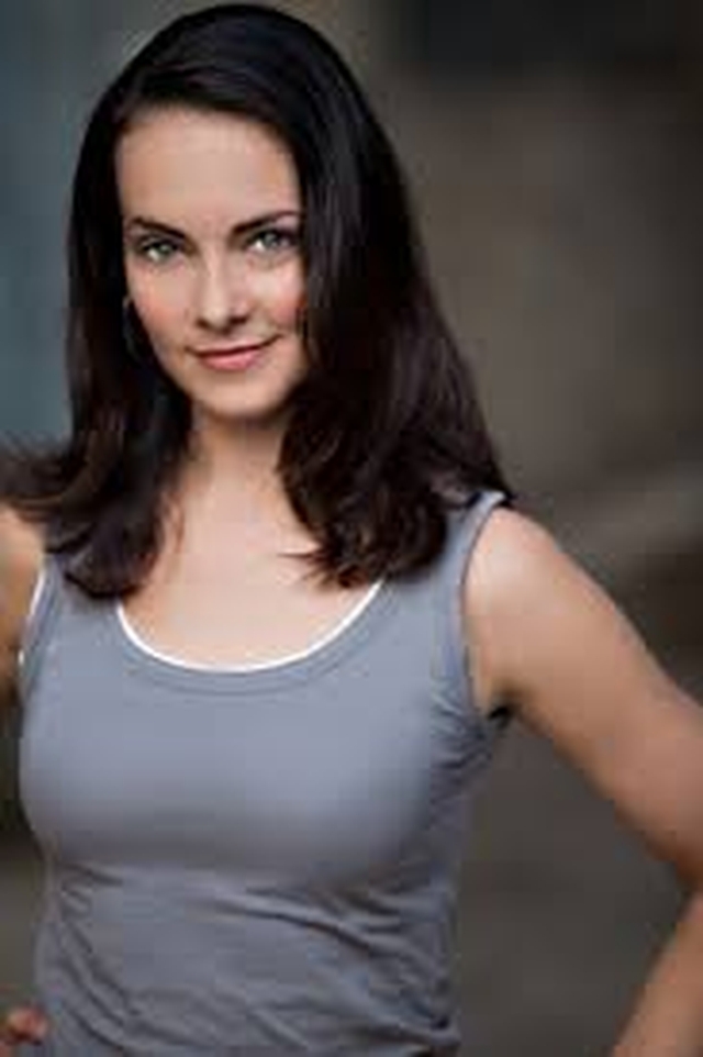 Tara Ochs | Artista | Filmow