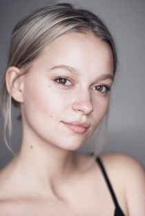 Ellie Duckles | Artista | Filmow