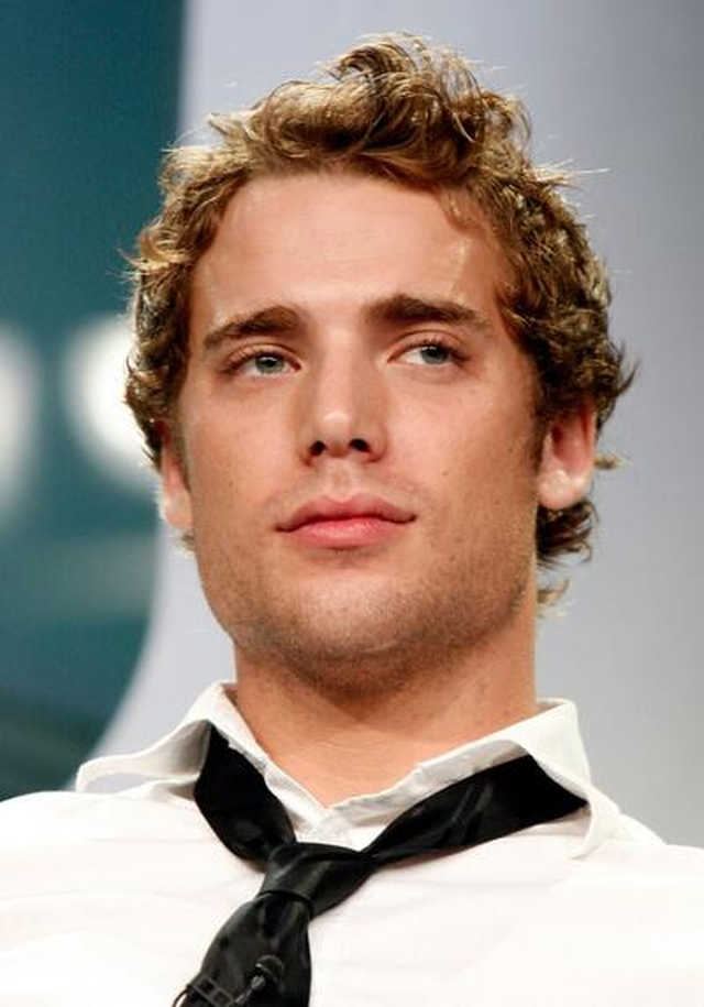 Dustin Milligan (28 de Julho de 1985) | Artista | Filmow