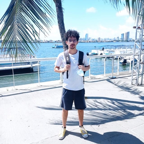 Ali Davis | Artista | Filmow