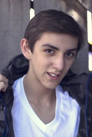 Harrison Houde | Artista | Filmow