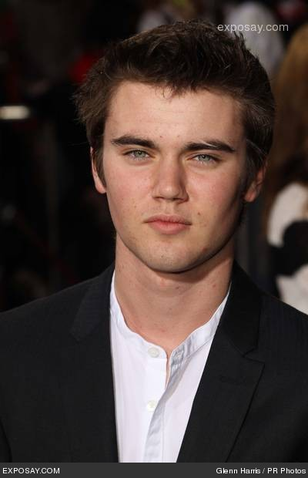 Cameron Bright (26 de Janeiro de 1993) | Artista | Filmow