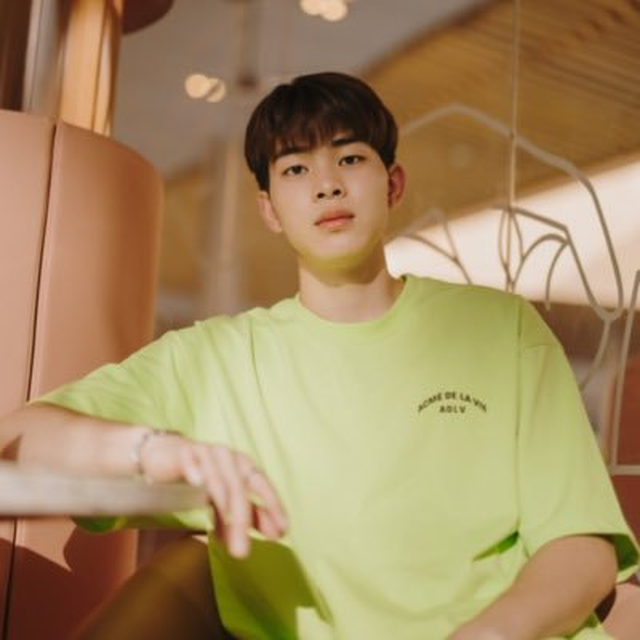 Fotos | Ton Saran Anantasetthakul | Artista | Filmow