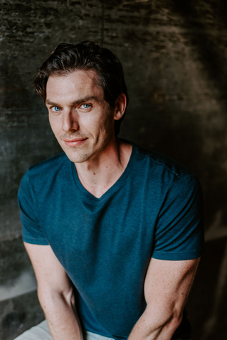 George Krissa | Artista | Filmow