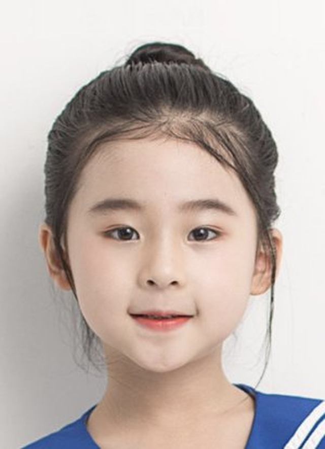 Fotos | Ella Liu | Artista | Filmow