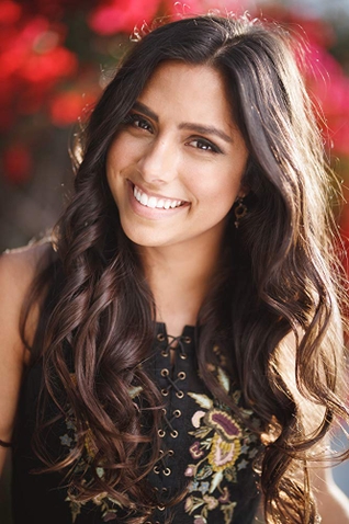 Michelle Khare | Artista | Filmow