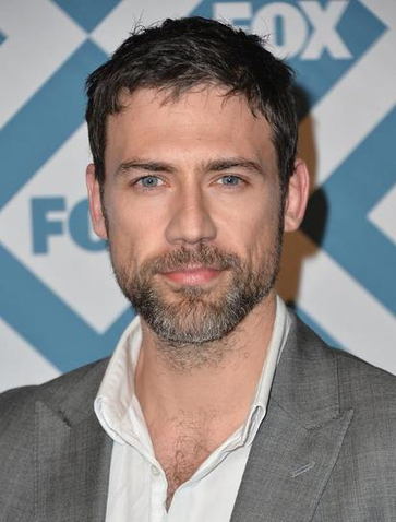 Adam Rayner (28 de Agosto de 1977) | Artista | Filmow