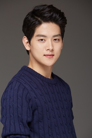 Yeo Hoi Hyeon (9 de Maio de 1994) | Artista | Filmow